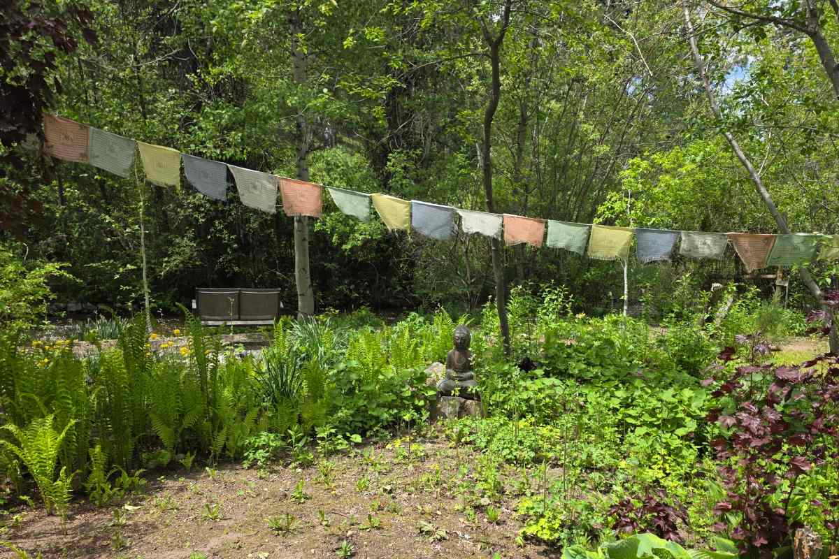 Stopping to Smell the Roses at Tizer Botanic Gardens & Arboretum